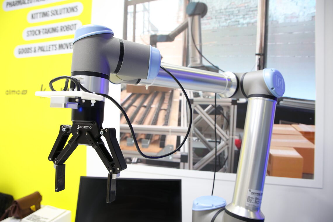 Yango unveils AI-driven warehouse robotics at Seamless ME to combat rising fulfilment costs ...